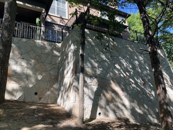 New Milsap Stone Retaining Wall at Condo in Arlington Texas